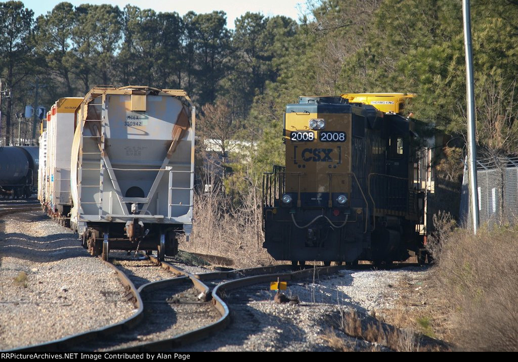 CSX GP38-3 008